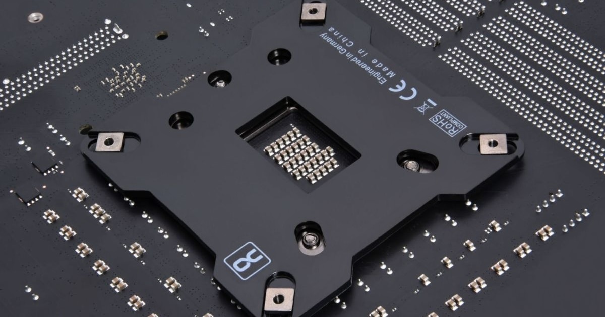 Alphacool has steel blackplates. Higher pressure, higher durability ...