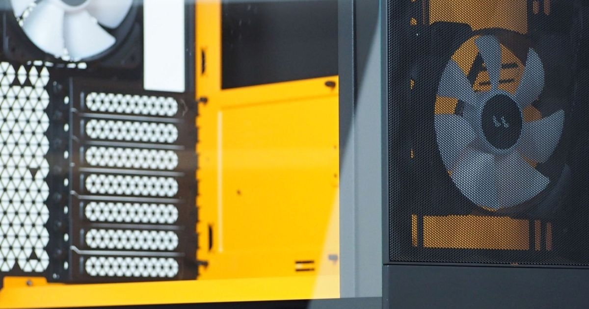 Fractal Design Pop Air (RGB) review. Dullness aside - HWCooling.net